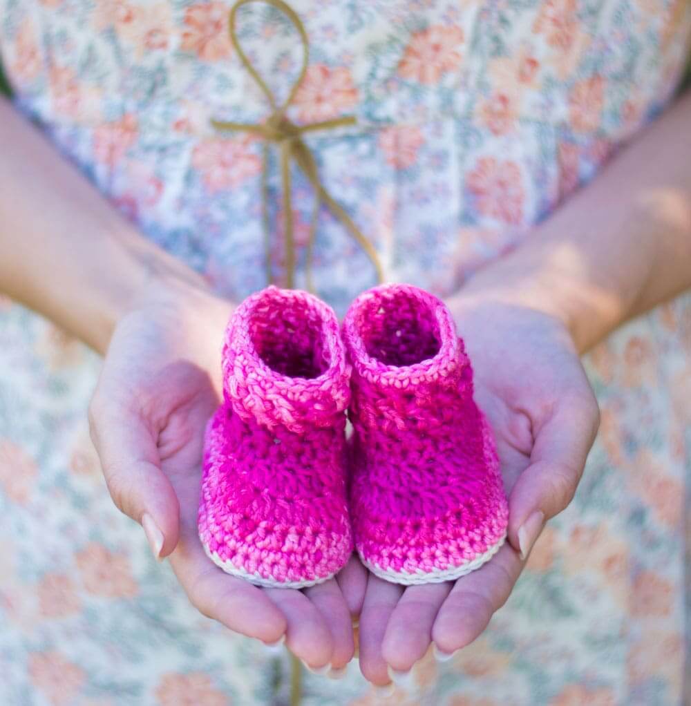 Cable Stitch Baby Booties | Croby Patterns